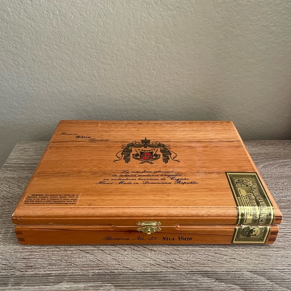 Storage & Organization | 25 Count Wood Cigar Box With Spacer | Poshmark